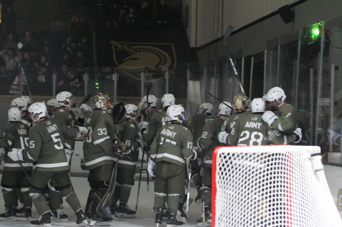 Army Hockey: One goal for three points- Read more – Seamore Sports